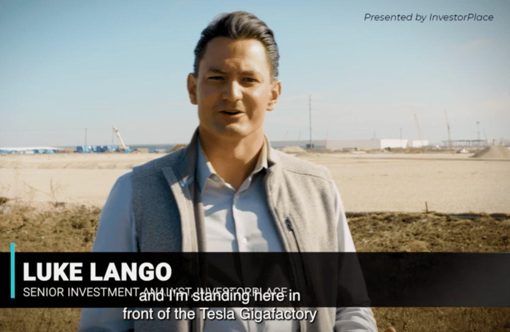 Elon Musk Reveals "Optimus" - Investing A.I. 2.0 Stocks with Luke Lango ...